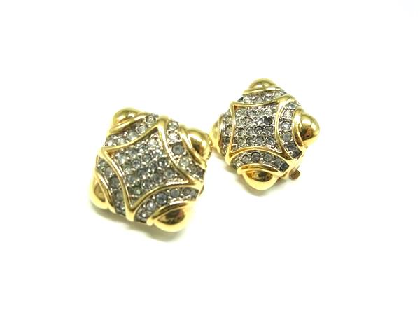 商品情報 ブランド名 SWAROVSKI スワロフスキー 状態ランク Bランク ライン カラーゴールド系 素材 サイズ(cm) W 約1.5cm　H 約1.5cm サイズ(inch) ポケット 付属品画像内にあるものが全てになります シリア...