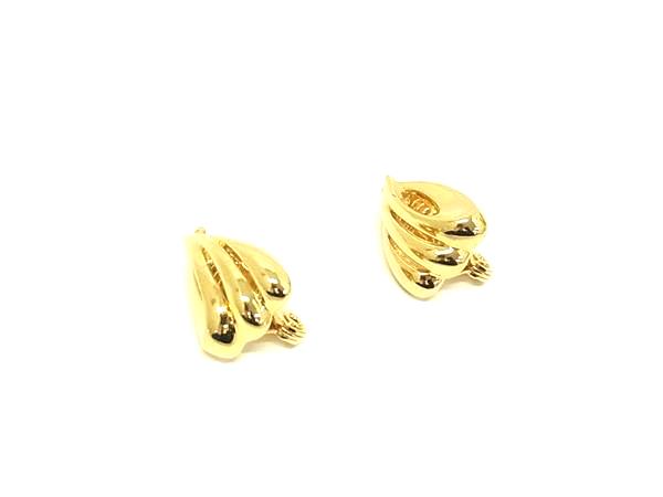 商品情報 ブランド名 MONET モネ 状態ランク Aランク(美品) ライン カラーゴールド系 素材 サイズ(cm) W 約1.3cm　H 約2cm サイズ(inch) ポケット 付属品画像内にあるものが全てになります シリアル及び刻印 状...