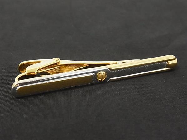 商品情報 ブランド名 dunhill ダンヒル 状態ランク Bランク ライン カラーゴールド系×シルバー系 素材 サイズ(cm) 全長:約6cm サイズ(inch) 全長:約2.36inch ポケット 付属品画像内にあるものが全てになります...