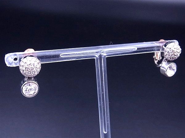 商品情報 ブランド名 SWAROVSKI スワロフスキー 状態ランク Cランク ライン カラーシルバー系 素材 サイズ(cm) サイズ(inch) ポケット 付属品画像内にあるものが全てになります シリアル及び刻印 状態使用感　擦れ　汚れ　...