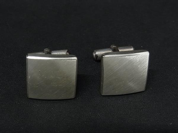 商品情報 ブランド名 状態ランク Bランク ライン カラーシルバー系 素材 SV925 サイズ(cm) W 約1.6cm　H 約1.6cm サイズ(inch) W 約0.63inch　H 約0.63inch ポケット 付属品画像内にあるもの...