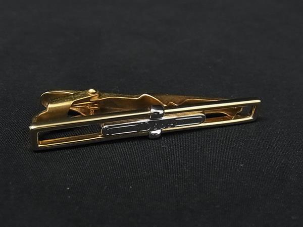 商品情報 ブランド名 ChristianDior クリスチャンディオール 状態ランク Bランク ライン カラーゴールド系 素材 サイズ(cm) 全長:約5cm サイズ(inch) 全長:約1.97inch ポケット 付属品画像内にあるものが...