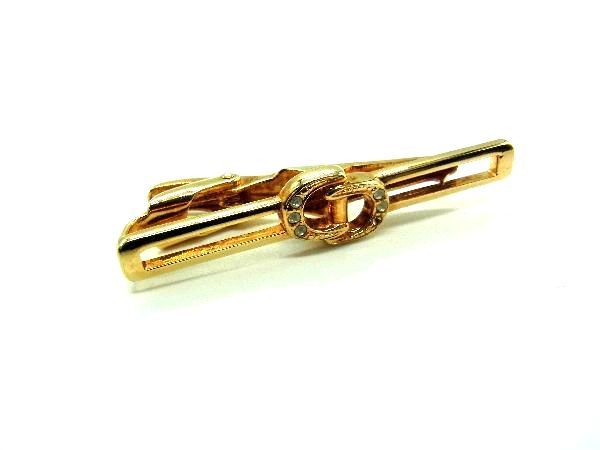 商品情報 ブランド名 ChristianDior クリスチャンディオール 状態ランク ABランク ライン カラーゴールド系 素材 サイズ 全長:約5cm ポケット 付属品画像内にあるものが全てになります シリアル及び刻印 状態使用感小　汚れ...