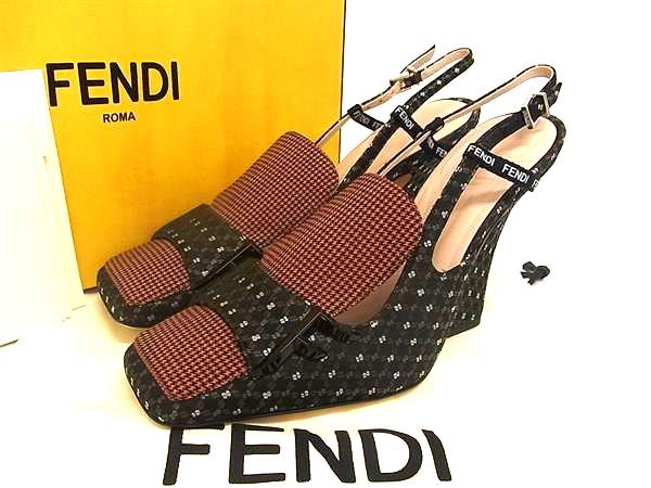 商品情報 ブランド名 FENDI フェンディ 状態ランク Sランク(未使用品) ライン カラーブラック系×レッド系 素材 キャンバス サイズ(cm) 表記サイズ:37(日本サイズ 約24cm)実寸サイズ:アウトソール 約22cm　ヒールの高...