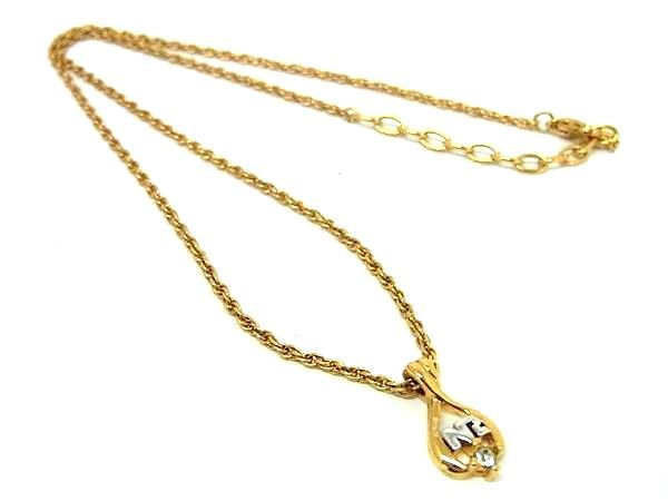 商品情報 ブランド名 NINA RICCI ニナリッチ 状態ランク Aランク(極美品) ライン カラーゴールド系 素材 サイズ 全長:約43.5cmトップ W 約0.8cm　H 約1.5cm ポケット 付属品画像内にあるものが全てになります...