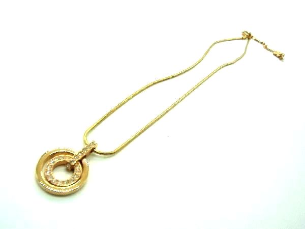 商品情報 ブランド名 SWAROVSKI スワロフスキー 状態ランク ABランク ライン カラーゴールド系 素材 サイズ 全長:約42cmW 約1.8cm　H 約2.6cm ポケット 付属品画像内にあるものが全てになります シリアル及び刻印...