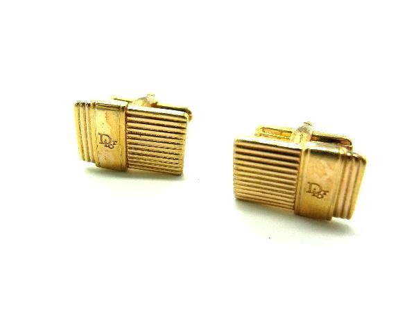 商品情報 ブランド名 ChristianDior クリスチャンディオール 状態ランク ABランク ライン カラーゴールド系 素材 サイズ(cm) W 約1.7cm　H 約1.2cm サイズ(inch) ポケット 付属品画像内にあるものが全て...