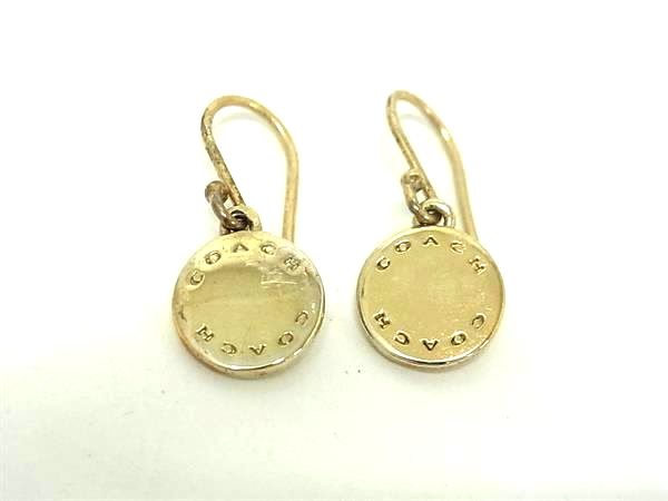 商品情報 ブランド名 COACH コーチ 状態ランク ABランク ライン カラーゴールド系 素材 サイズ W 約1.1cm　H 約1.4cm ポケット 付属品画像内にあるものが全てになります シリアル及び刻印 状態使用感　擦れ　くすみ □□...