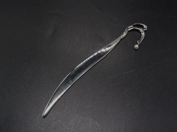 商品情報 ブランド名 TASAKI タサキ 状態ランク ABランク ライン カラーシルバー系 素材 サイズ 全長:約13cm ポケット 付属品画像内にあるものが全てになります シリアル及び刻印 状態使用感　擦れ □□□　状態ランクについて　...