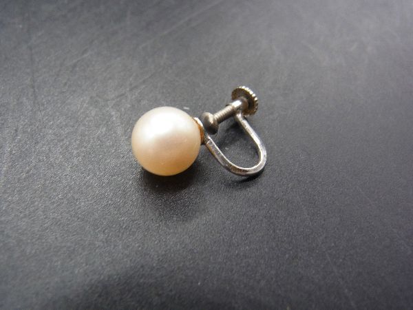 商品情報 ブランド名 状態ランク ABランク(美品) ライン カラーシルバー系×ホワイト系 素材 SV925 サイズ W 約0.7cm　H 約1.7cm ポケット 付属品画像内にあるものが全てになります シリアル及び刻印 状態使用感小　擦れ...