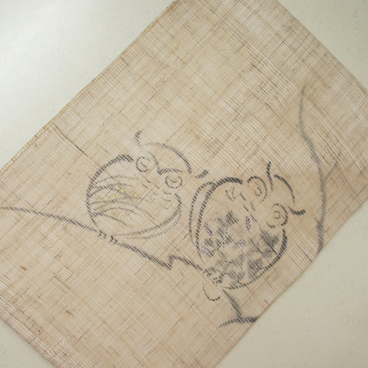 生地　麻100％（夏帯） 地色　生成り地 お仕立て上がり品 麻の3本もじりの生地（経糸を3本ごとに捩り（もじり）交差させて緯糸を通す技法であり、独特の隙間と通気性、立体的な表情を生み出す）に手描きですっきりと墨上げでミミズクに萩の柄を絵がl...