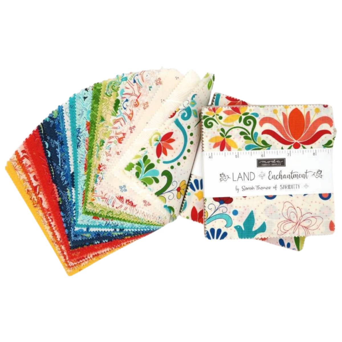 デザインナー by サリディッティ メーカー： moda fabrics+supplies 素材：綿100％ シーティング サイズ：約12.7cm X 約12.7cm 入数：42枚 様々な柄と色のカットクロス 42枚セットになったプレカット...