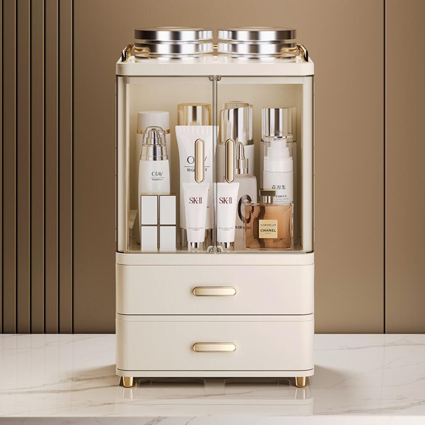 商品詳細 商品内容 化粧品収納ボックス 商品特徴 化粧品収納ボックス 仕様 付属品：無し 素材:アクリル 生産国：中国 サイズ サイズ（cm）： 写真のとおり ●形、色、質感が、商品ページ上と実物で異なって見える場合がございます。予めご了承...