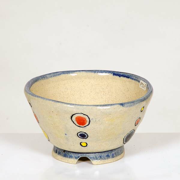 商品説明 越前文山（さちこ）　丸鉢 越前文山窯　さちこ作（文山氏の御息女） 釉薬の発色が美しく、個性的な形状に挑戦されています。 サイズ 鉢径：約13.8cm 　高さ：約7.5cm 納期配達ご希望日時のご指定ができます。 お急ぎの場合は午前...