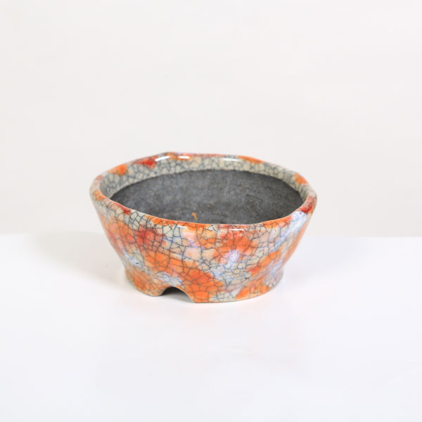 商品説明 越前文山　丸鉢 本名：伊藤 薫 福井県出身。 地元に伝わる越前焼に則って独自の作風を確立。 釉薬の発色が美しく、個性的な形状に挑戦されています。 サイズ 鉢径：約10.5cm 　高さ：約4.8cm 納期配達ご希望日時のご指定ができ...