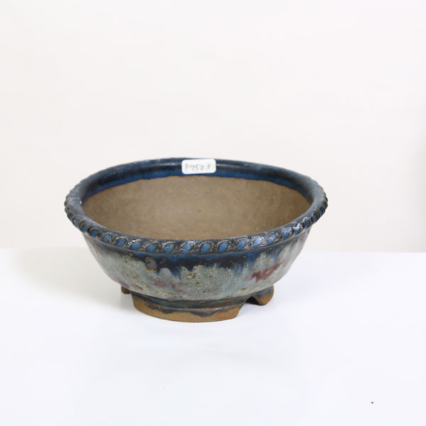 商品説明 越前文山　丸鉢 本名：伊藤 薫 福井県出身。 地元に伝わる越前焼に則って独自の作風を確立。 釉薬の発色が美しく、個性的な形状に挑戦されています。 サイズ 鉢径：約14.7cm 　高さ：約6.2cm 納期配達ご希望日時のご指定ができ...