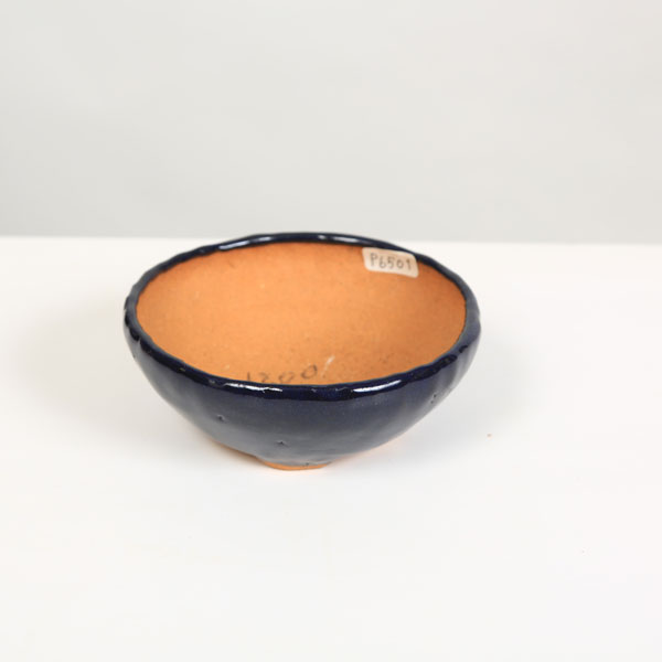 商品説明 豊千　丸鉢 大阪在住の鉢作家。 てびねりで作られる鉢が多く釉薬の研究が熱心な作陶家。 サイズ 鉢径：約10.7cm 　高さ：約4.5cm 納期配達ご希望日時のご指定ができます。 お急ぎの場合は午前中までにご注文の場合、即日発送も可...