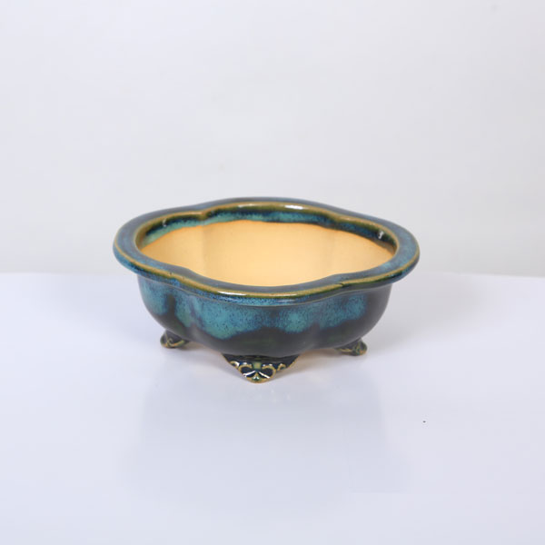 商品説明 昭山　モッコ鉢 本名：山　昭雄 福井県鯖江市出身。 全て手作りで、ミニ・小品盆栽鉢に最適です。 一つ一つ時間を掛けて作られており、同じ寸法、同じ形はございません。 鉢の厚みも薄く、実用鉢に適しています。 ※手作りの為、寸法の誤差。...