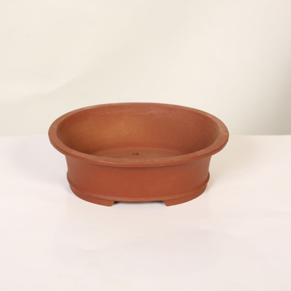 商品説明 柴勝　楕円ソリ鉢 本名：柴田　勝一 愛知県常滑市出身。 常滑作家のひとりで、タタラと押型による手づくり鉢を作られています。 泥物から釉薬まで幅広い作陶で、樹の育成にも優れた鉢です。 サイズ 鉢径：約18.6cm　高さ：約6.0cm...