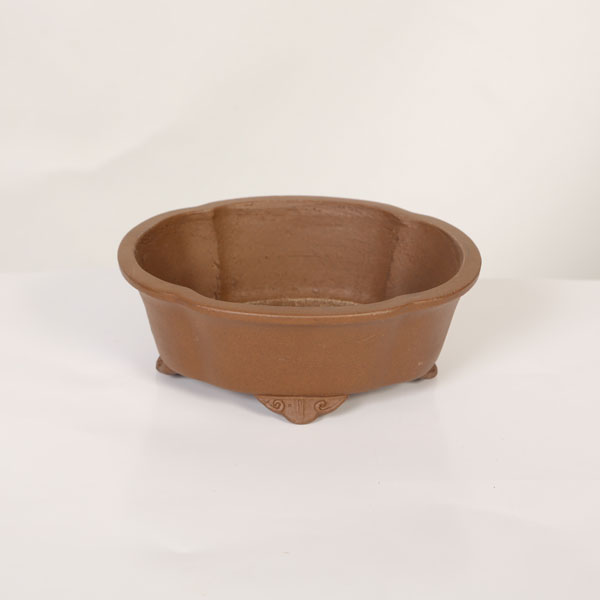 商品説明 柴勝　足付モッコ鉢 本名：柴田　勝一 愛知県常滑市出身。 常滑作家のひとりで、タタラと押型による手づくり鉢を作られています。 泥物から釉薬まで幅広い作陶で、樹の育成にも優れた鉢です。 ※照明やグラフィックにより実際の色味と異なる場...