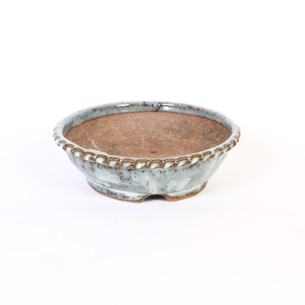 商品説明 越前文山　丸鉢 本名：伊藤 薫 福井県出身。 地元に伝わる越前焼に則って独自の作風を確立。 釉薬の発色が美しく、個性的な形状に挑戦されています。 サイズ 鉢径：約17.5cm 　高さ：約5.6cm 納期配達ご希望日時のご指定ができ...