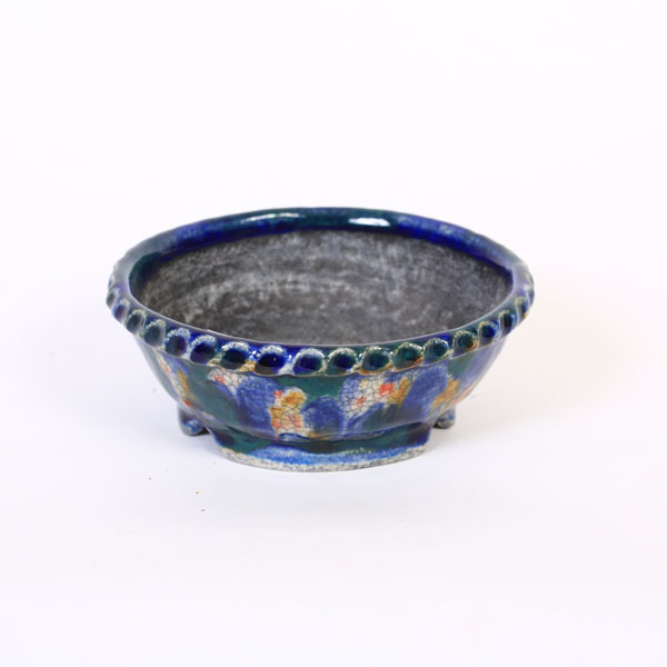 商品説明 越前文山　丸鉢 本名：伊藤 薫 福井県出身。 地元に伝わる越前焼に則って独自の作風を確立。 釉薬の発色が美しく、個性的な形状に挑戦されています。 サイズ 鉢径：約15.8cm 　高さ：約5.8cm 納期配達ご希望日時のご指定ができ...