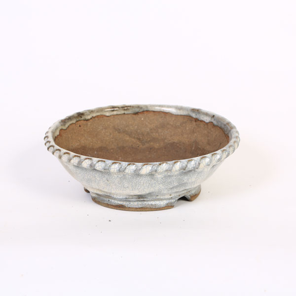 商品説明 越前文山　丸鉢 本名：伊藤 薫 福井県出身。 地元に伝わる越前焼に則って独自の作風を確立。 釉薬の発色が美しく、個性的な形状に挑戦されています。 サイズ 鉢径：約20.5cm 　高さ：約6.5cm 納期配達ご希望日時のご指定ができ...