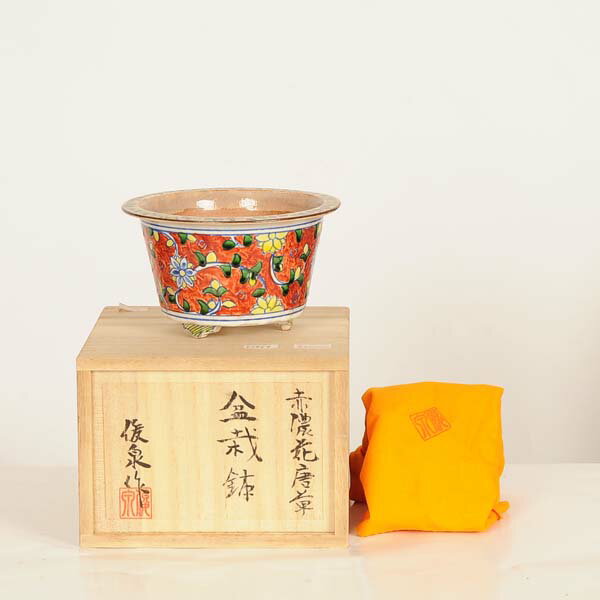 商品説明 俊泉　丸鉢 【俊山窯】 俊山窯は、代々続く窯元として、その技術と芸術性を高めてきました。 清水焼の伝統を継承しながら、現代感覚に反映させ、たえず斬新な作陶を追及されています。 サイズ 鉢径：約13.0cm　高さ：約7.5cm 納期...