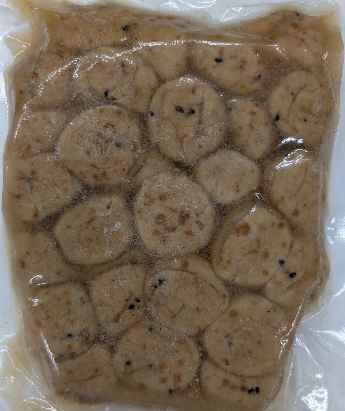 出し汁の風味を効かせた京風の飛龍頭（がんも）です。 弁当、朝食ビュッフェなど幅広い使用シーンに対応可能です。 解凍するだけで使用可能で、おせち料理の一品としてもお勧めです。 単価：1,190円／850g（約35個）税別 受注最小ロット： 1...