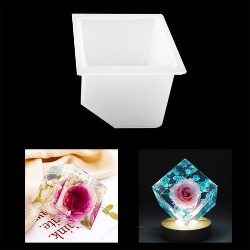 サークルホワイトスターバッゲージ内容:バッゲージには斜め口立方体シリコンモールド1つと枠1セット(4つ)が含まれます。このシリコンモールドを使っては、標本、家の飾り、置物、装飾などが作られます。完成品は綺麗な仕上がりになります。 サークルホ...