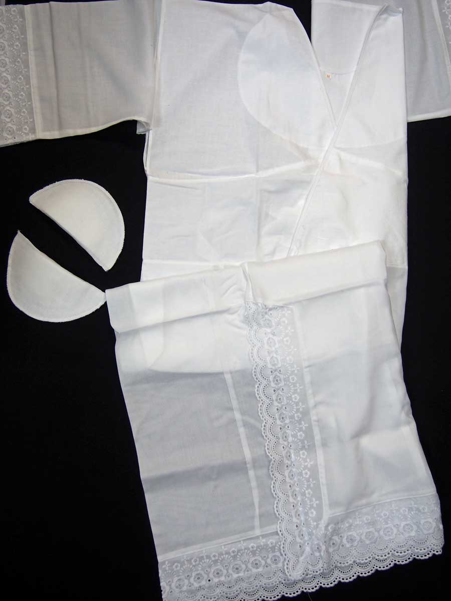 着物で動きまわる機会の多い方にオススメ！ 腰まわりにぐるりと、伸縮性のある「弾性さらし」素材を使用したきものスリップです。お着物で長時間、立ったり座ったり、腕を上げたり下ろしたりなどの比較的激しい動きをされる機会の多い方にとてもオススメ！た...