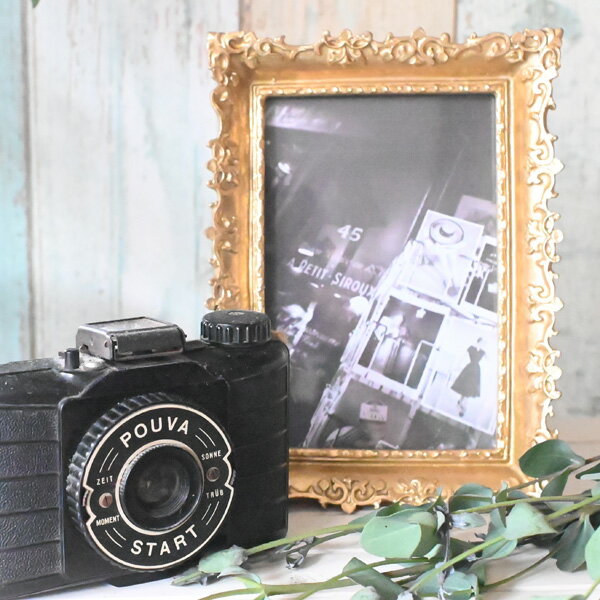 サイズ：140W　110D　190H　（mm） 写真サイズ：100x150（mm） 素材　：ポリレジン　ガラス　合成繊維 卓上・壁掛け兼用、縦横兼用 【2021.9】トップページ&nbsp;&nbsp;＞&nbsp;&nbsp;フォトフレー...