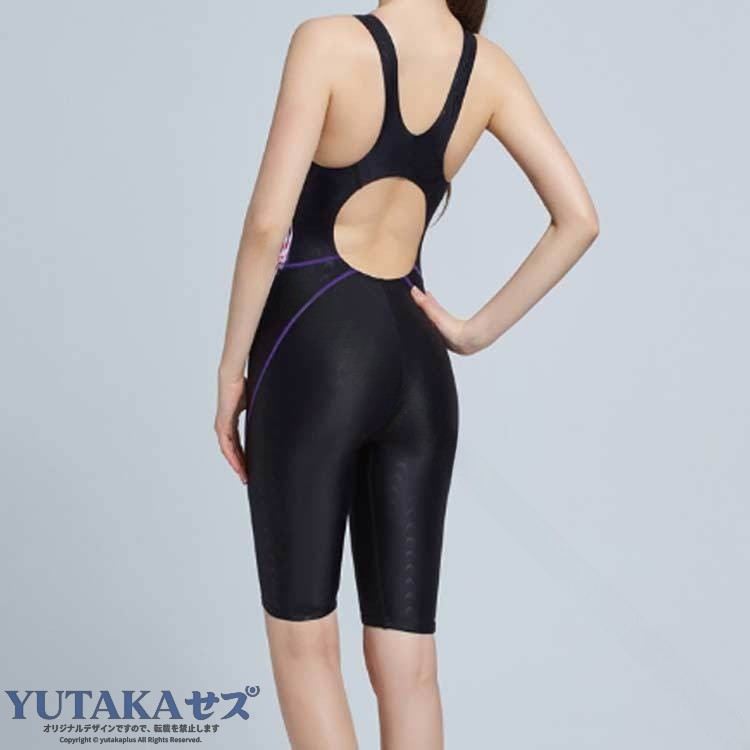 フィットネス・練習用に最適な女性用競泳水着です。程よくオープンバックで女性らしいデザインがフェミニンな雰囲気作成！ウエストラインにデザインされた流線形は水の抵抗を減らし、泳ぎの向上をサポート。伸縮性に優れており、体型カバー・細見え効果も期待...