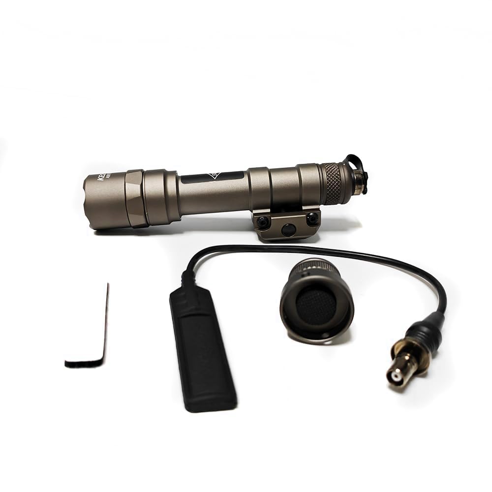 商品情報おすすめポイントSF M600Cタイプミニスカウトライトは、800ルーメンもの光量を照射するCREE XP-G R5 LEDを採用しています。スイッチは改良版のGen.2となっており、安定的にスイッチを押すことができます。 接続は2...