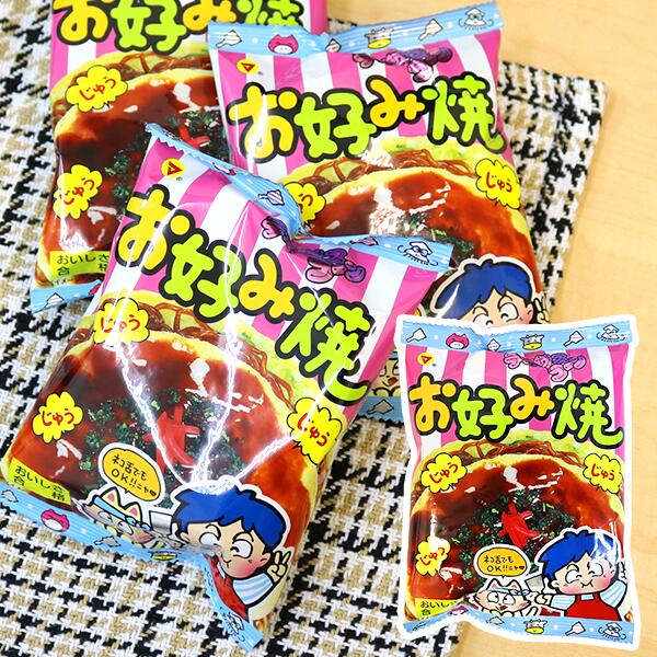 ひとくち食べれば、口に広がるお好み焼きの味！ 大人も子どもも食べだしたら止まらない、昔ながらの駄菓子スナック♪ 【ピースサイズ】 約H15.0xW11.0xD3.0cm 【包装形態】 袋入り ◎最新入荷情報！ ◎ポイント情報！ 上記クリック...