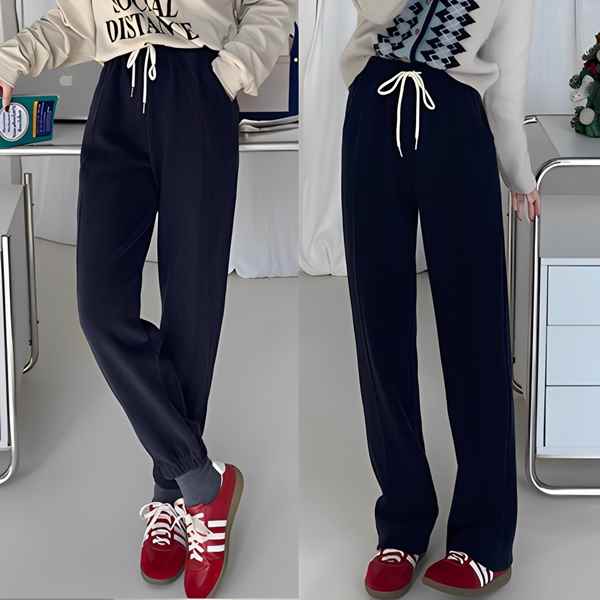 パンツを2タイプ、ご案内させていただきます。ワイドパンツとジョガーパンツです。ベルベット素材で暖かく、小柄な方にもフィットするデザインとゆったりとしたドレープ感が魅力。ハイウェストでファッション性と快適さを兼ね備えた一品。お好みのタイプをお...