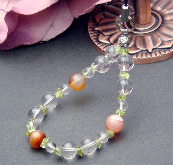 この石は、潜在的能力を引き出してパワーアップする働きがあると伝えられています。すべてを浄化し、幸運を招く、成功への導きの石、浄化作用に抜群の効果。幸せを呼ぶ石。よりよい方向へ向けるなどの伝承もあります。 サイズ： 長さは：9cm 素 材： ...