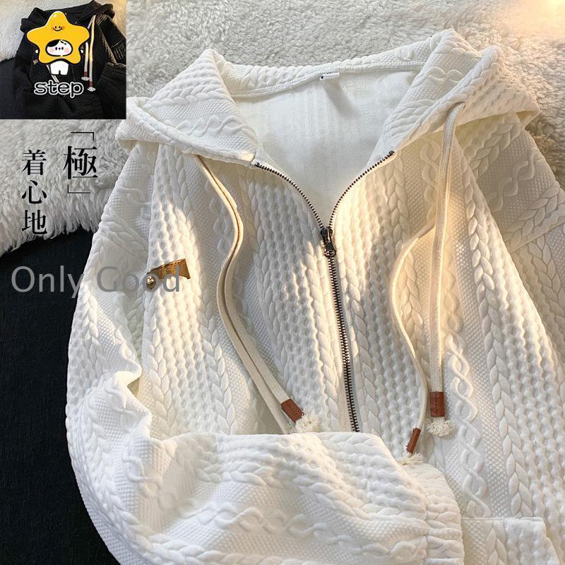 ■商品説明シンプルなデザインで長く使える定番アイテム。パンツにもスカートにも合う丈感でヘビロテ間違いなし！秋から冬のスイッチアイテムにおすすめの1枚。※記載サイズは個体差により多少の誤差が生じる場合がございます。※PC環境や撮影状況などの違...