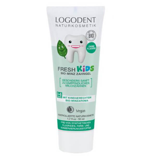 ロゴナ キッズ ミント はみがきジェルは爽やかなミントの香りとナチュラルな緑色のジェルタイプ。 後味が良く、お子様の初めてのはみがきにもおすすめです。 キシリトールとシリカで穏やかに虫歯予防。 爽やかなミントの香りとナチュラルな緑色のジェル...