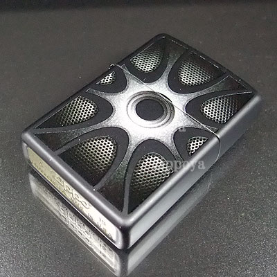 ■ 【ZIPPO（ジッポー）】 商品情報：(本体)縦53mm&times;横35mm&times;厚さ12mm ■ 彫刻サービスについてプラス1000円で内部のユニット（インナー）に文字をいれる事が出来ます！ご希望の方は「インナーに彫刻」す...