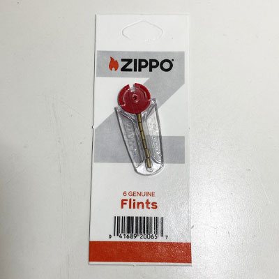 ■ 【ZIPPO（ジッポー）】在庫切れの場合再入荷予定有りコメントジッポーの「石」です。ジッポーを購入する際にお求め下さい。 ※この商品のみの購入はお断り致します（1つでも複数でも同じ）。 ZIPPOライターと一緒にお買い求め下さい。ギフト...