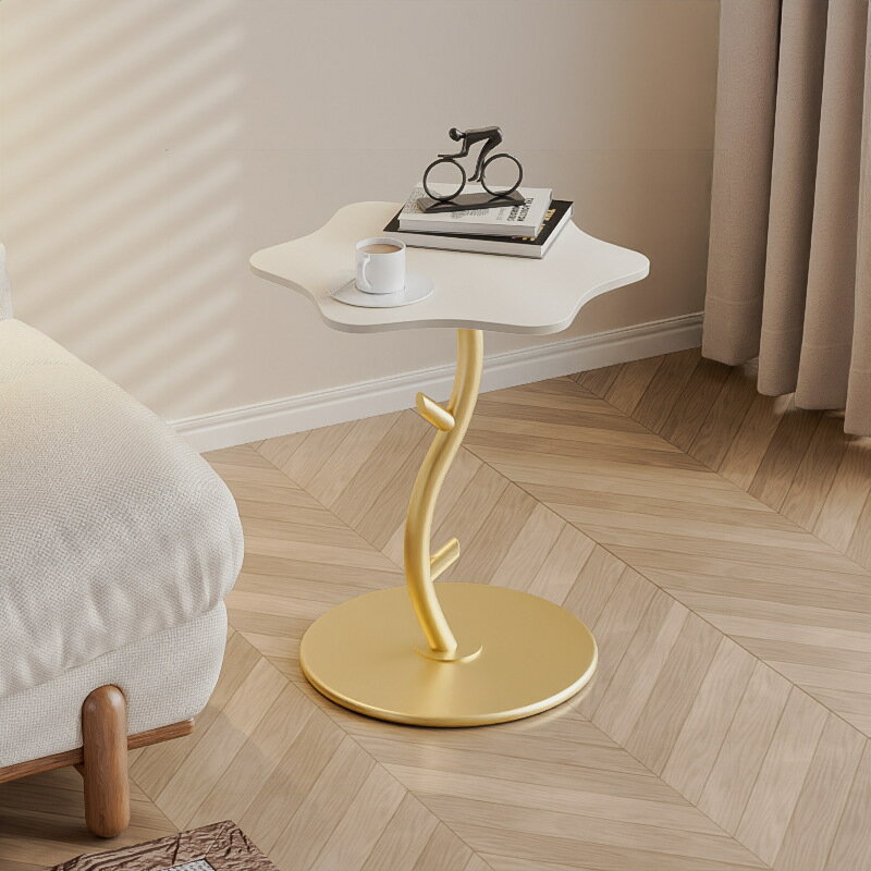 【商品詳細】 ■サイズ 天板の直径：広い部分 45cm、狭い部分 36cm 台座直径 36cm 高さ 50cm ■重量 A・E・I 約4.2kg C・G・K 約4.8kg B・F・J 約5.9kg D・H・L 約6.3kg ■素材 炭素鋼、...