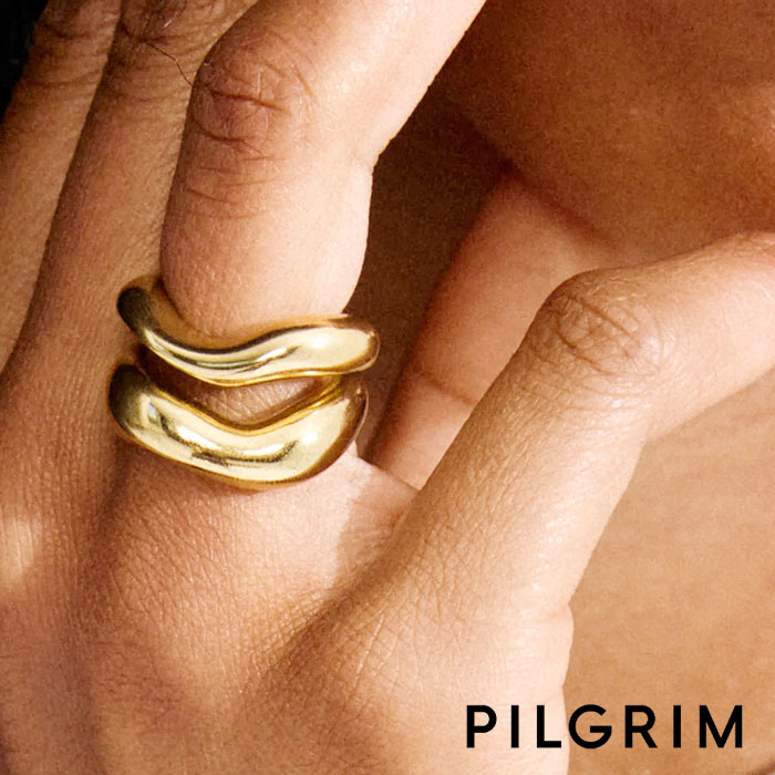 内径：約16mm (USサイズ6／約11号) Gold Plated (ゴールドコーティング仕上げ) デンマーク発のアクセサリーブランド≪PILGRIM≫のリングです。 PILGRIMは国際的なジュエリーシーンの最前線にあり、自分自身を表現...